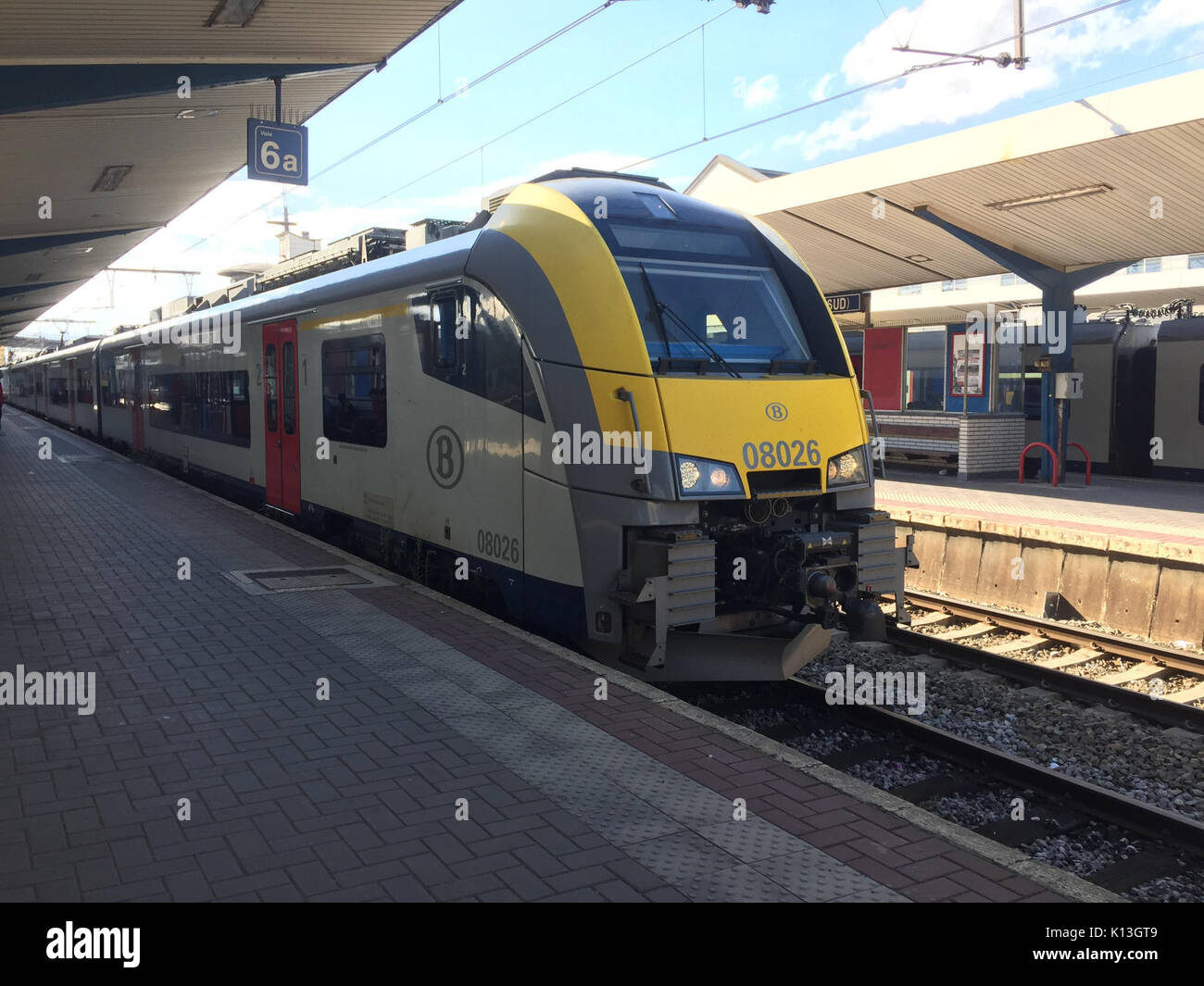 AM Desiro SNCB NMBS en gare de Charleroi Sud Stock Photo - Alamy