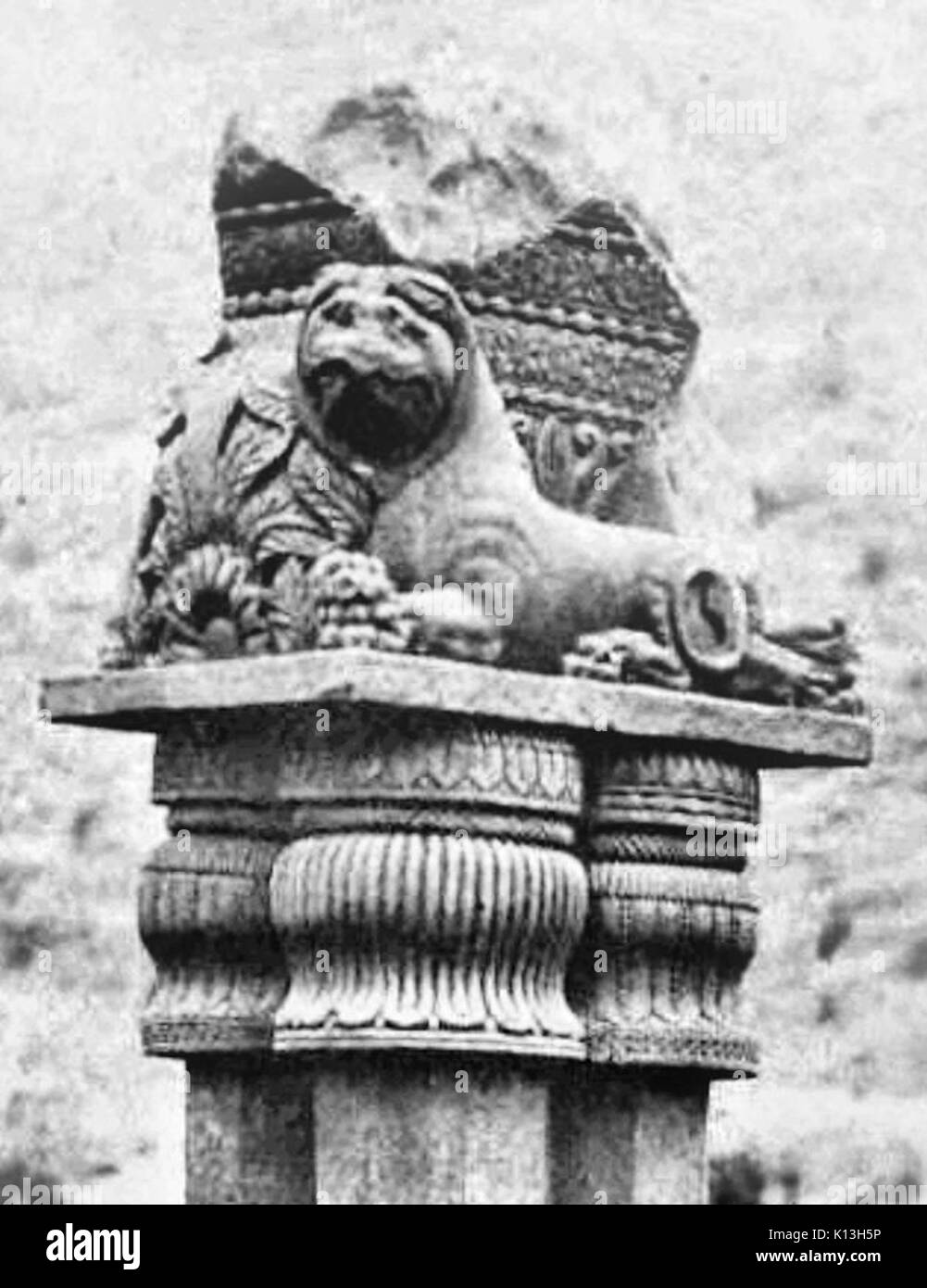 Left pillar Black and White Stock Photos & Images - Alamy