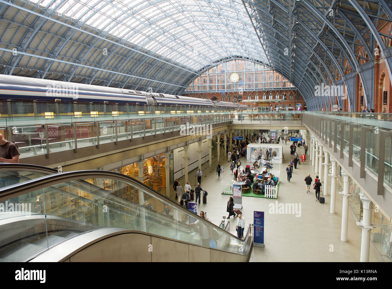 London St Pancras International railway station Stock Photo - Alamy