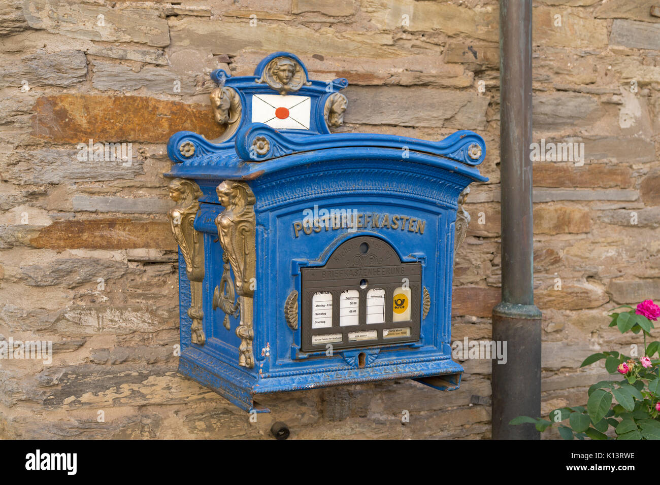 Postbox letterbox historic hi-res stock photography and images - Alamy