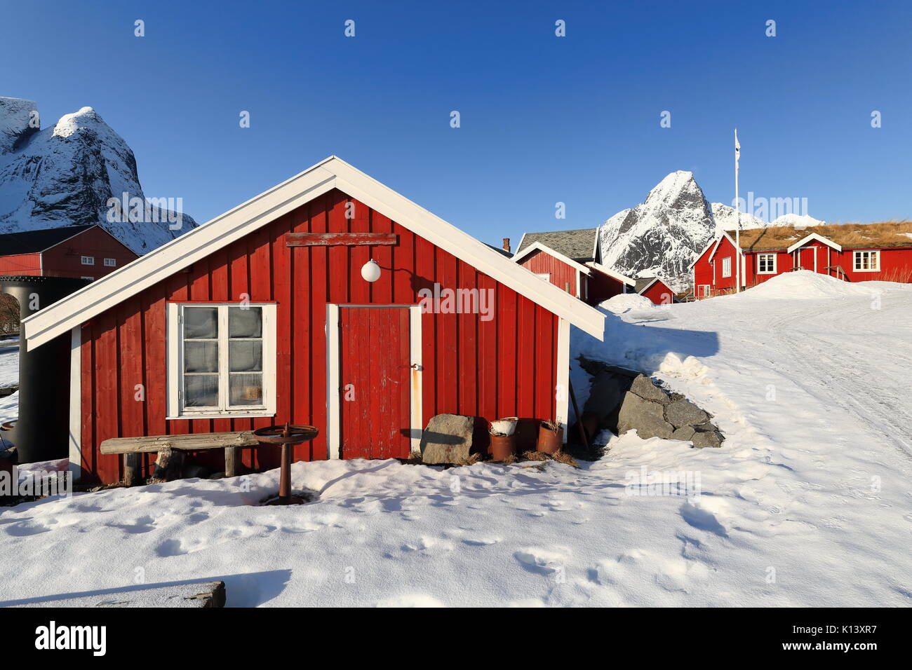 Turf huts hi-res stock photography and images - Alamy