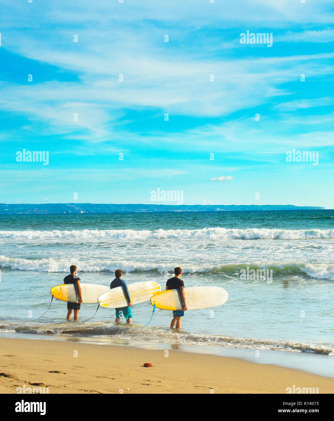 Group person beach tropical hi-res stock photography and images - Alamy