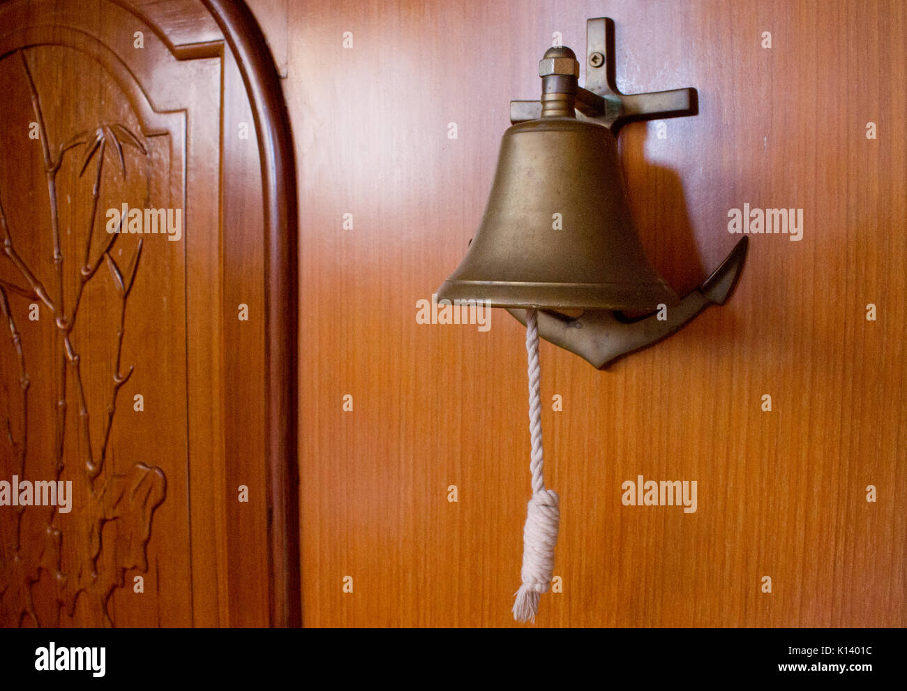 Brass Boat Bell Stock Photo Alamy brass-boat-bell-stock-photo-alamy