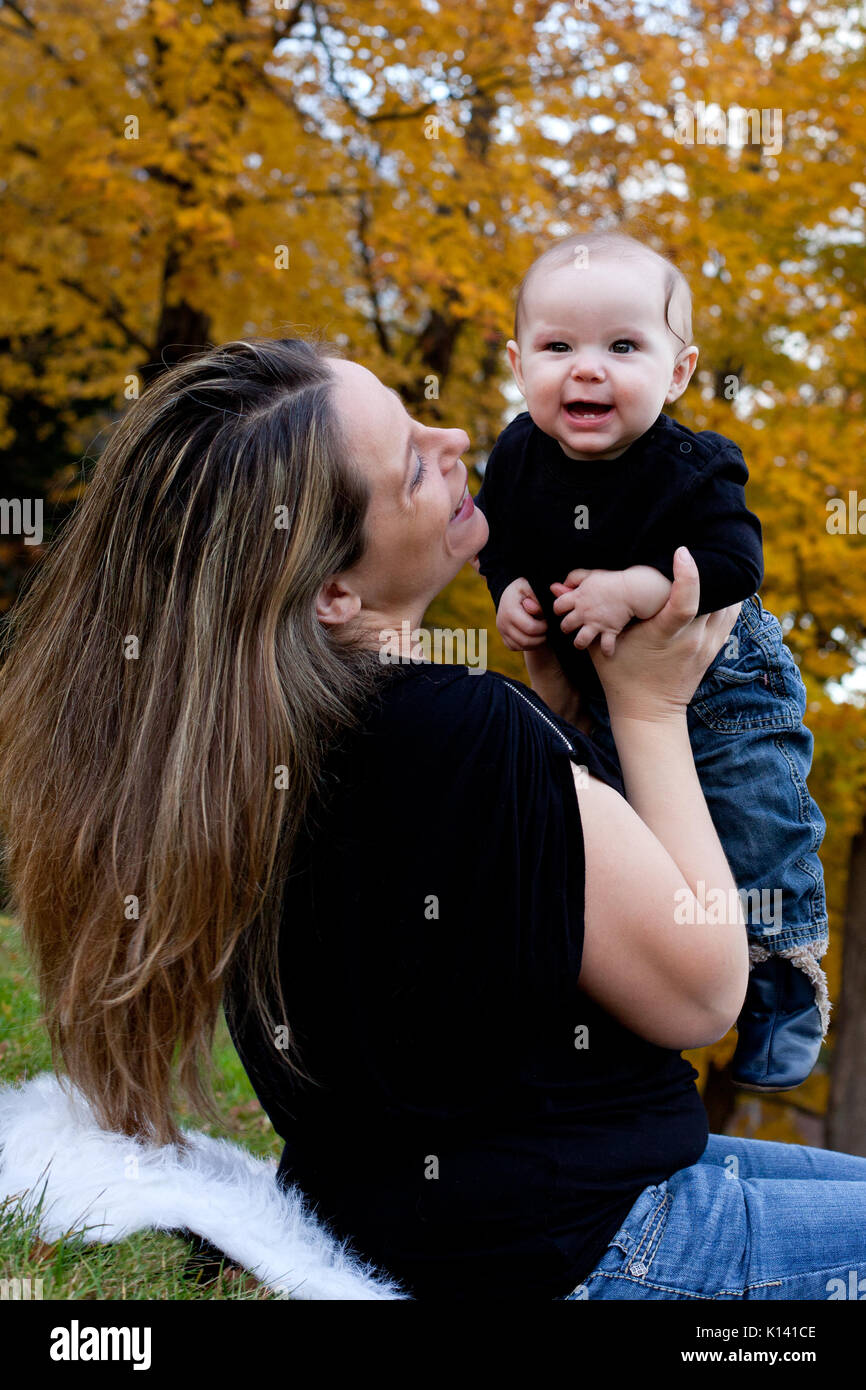 Smiling mummy hi-res stock photography and images - Alamy
