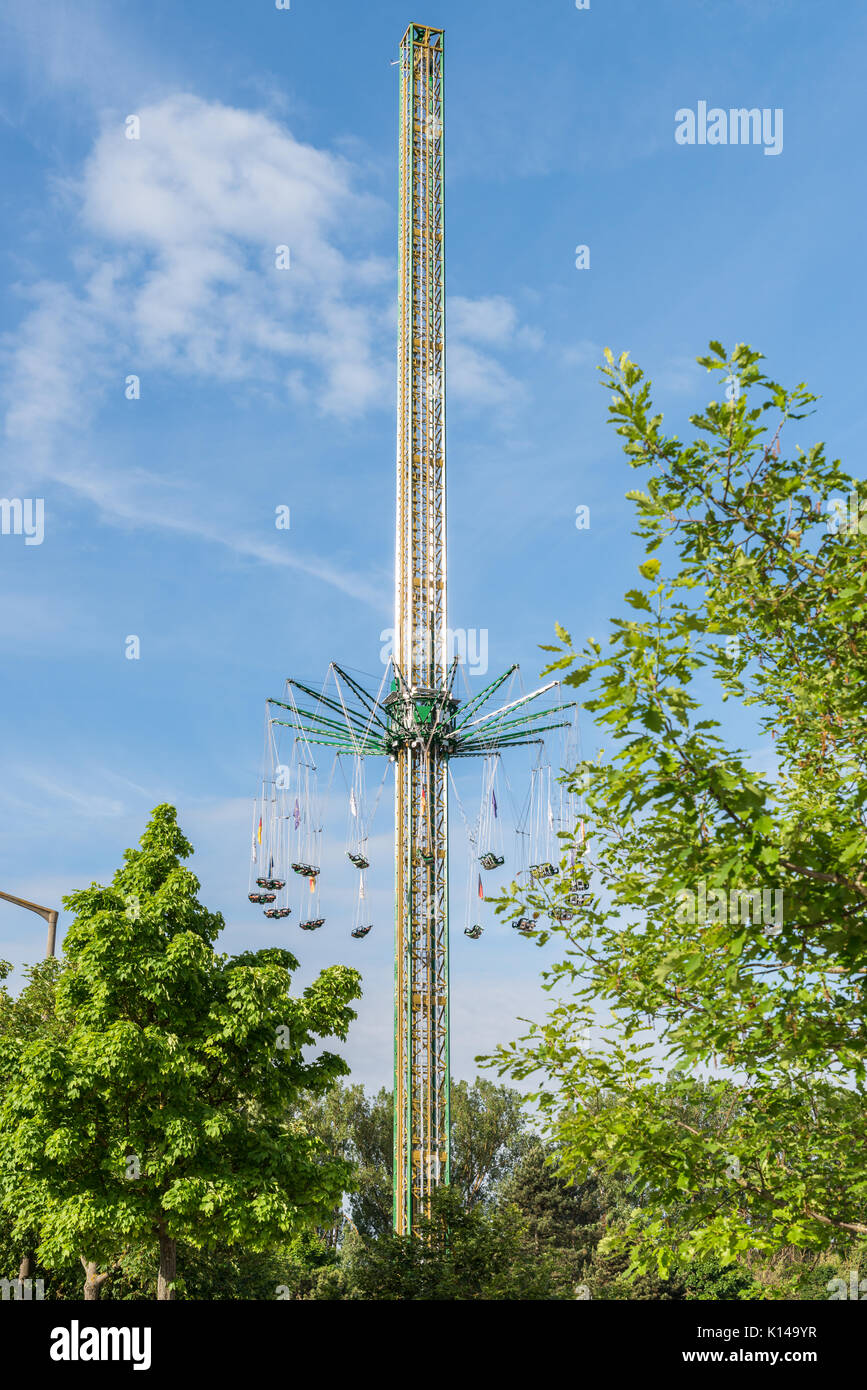 Roundabout the oktoberfest hi-res stock photography and images - Alamy