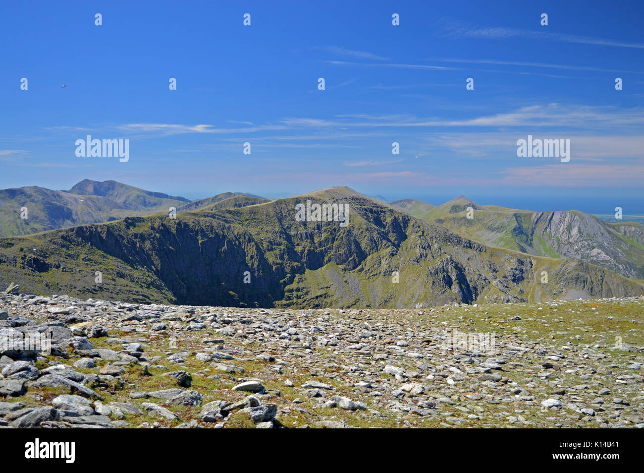 Carneddau and glyderau mountains hi-res stock photography and images ...