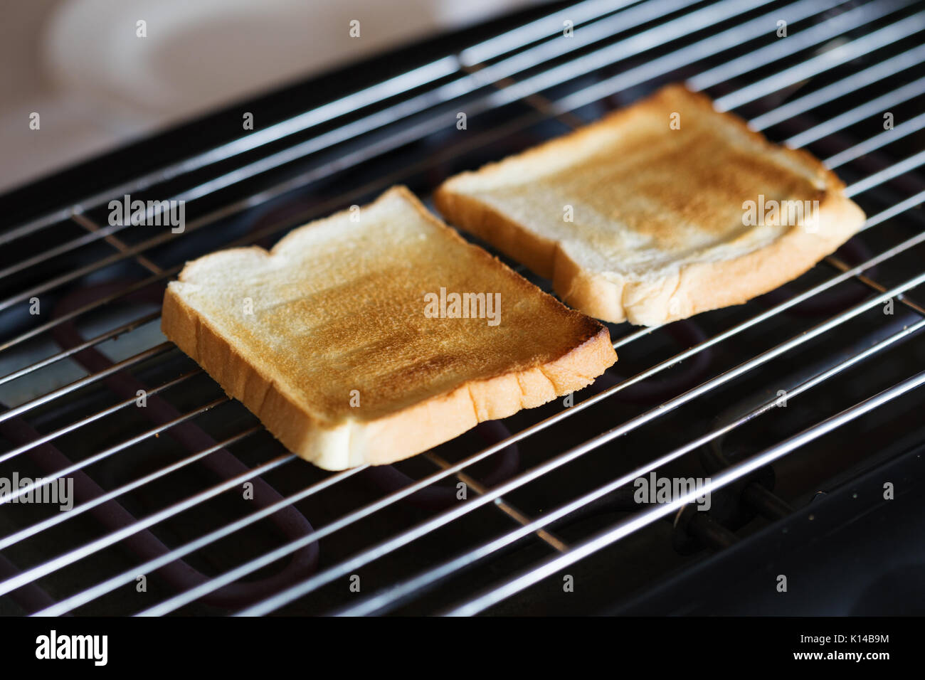 Two slice bread toaster hi-res stock photography and images - Alamy