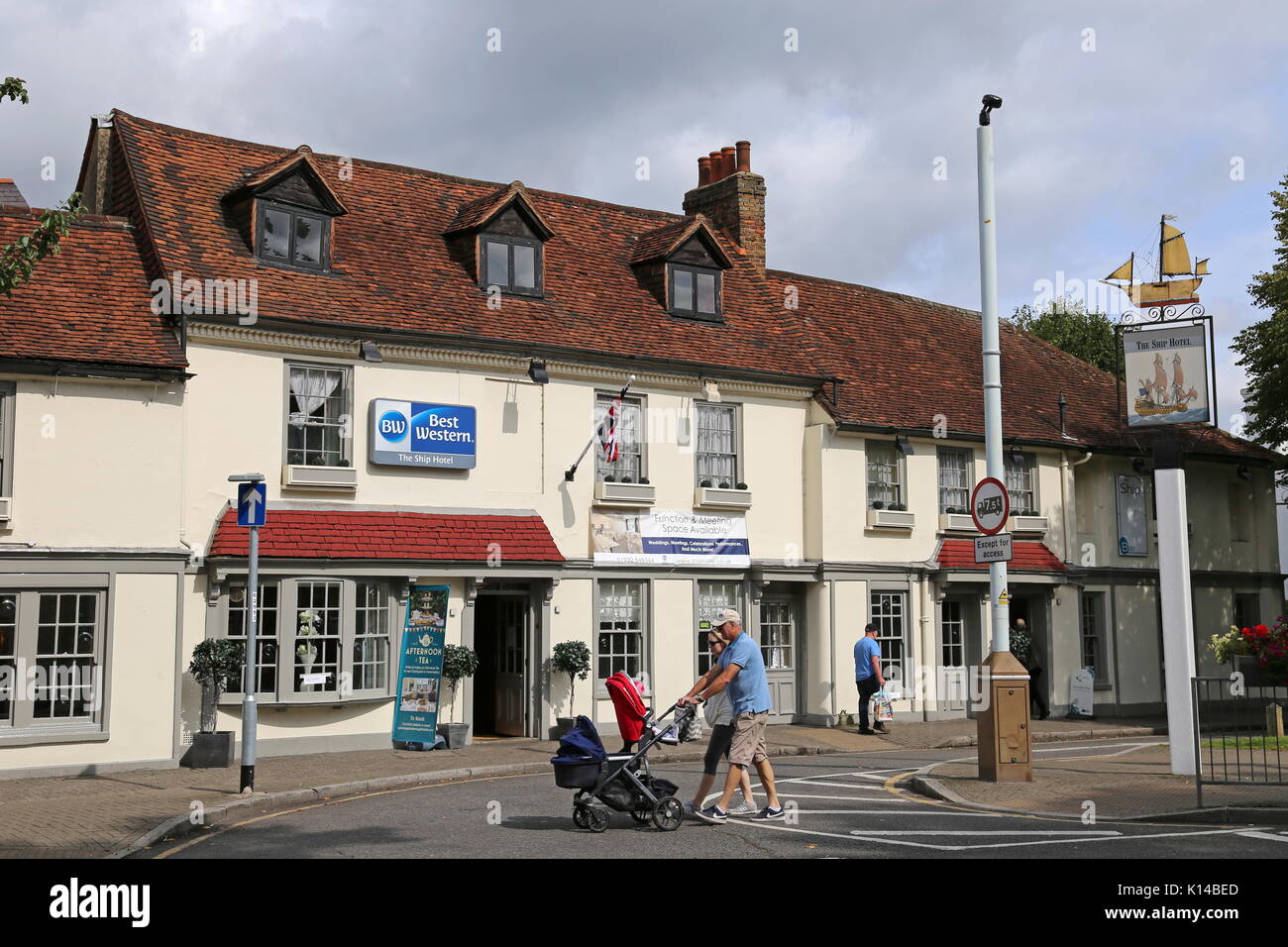 The Ship Hotel, High Street, Weybridge, Surrey, England, Great Britain ...