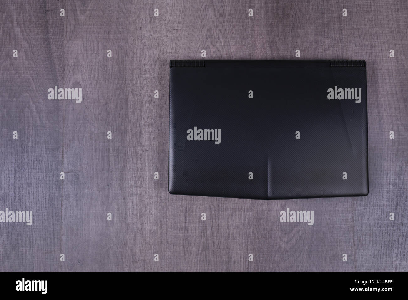 Computer on wood table hi-res stock photography and images - Alamy