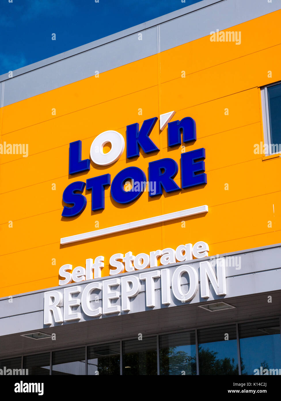 Lok and store hi-res stock photography and images - Alamy