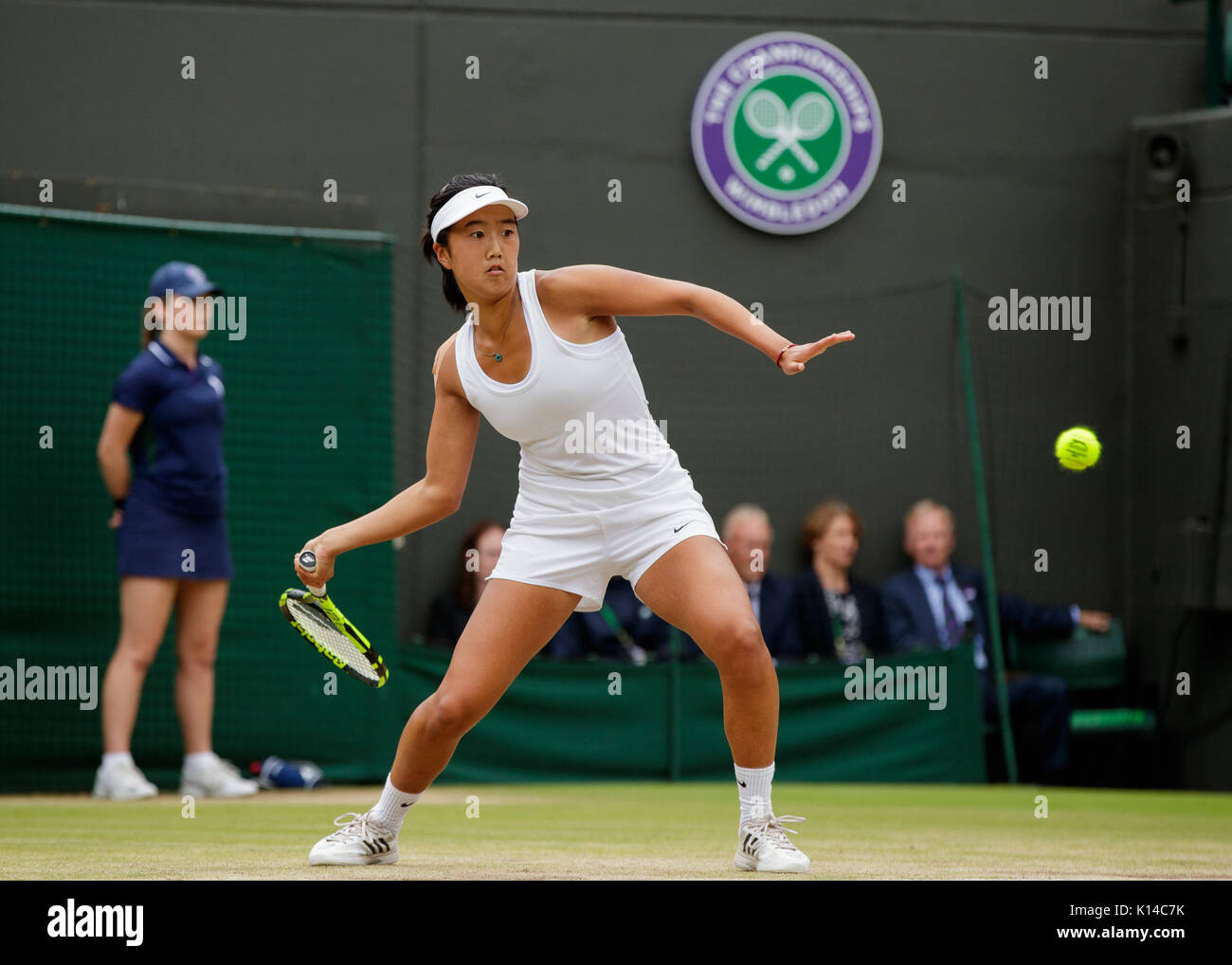 Wimbledon Ball Girls Stock Photos & Wimbledon Ball Girls Stock Images ...
