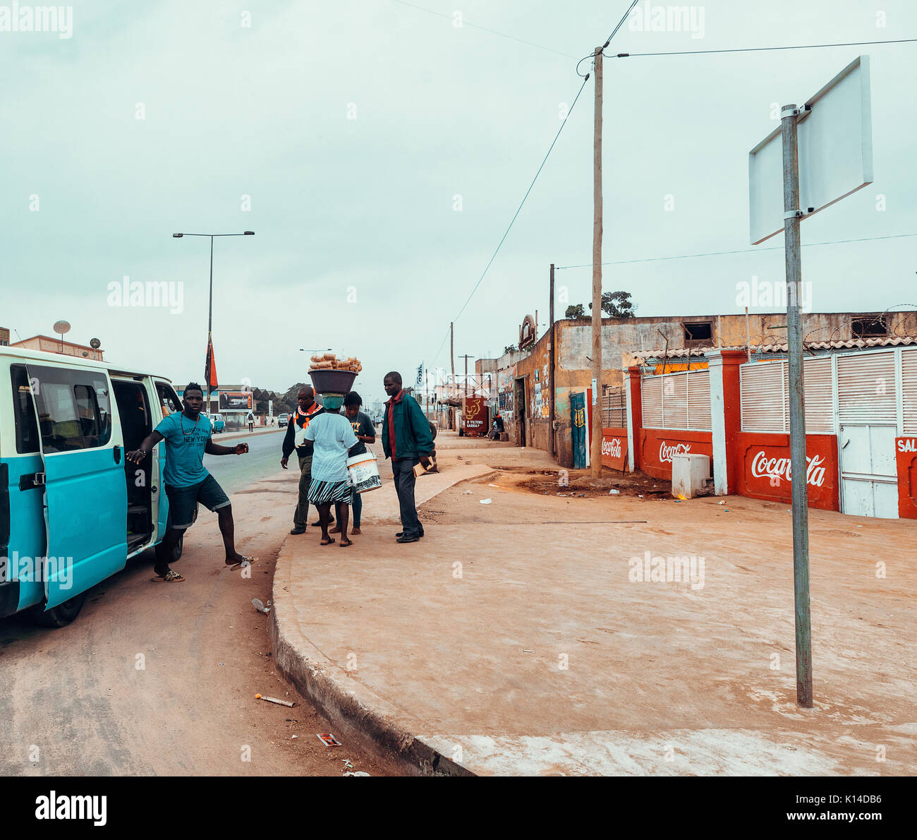 In street luanda hi-res stock photography and images - Alamy
