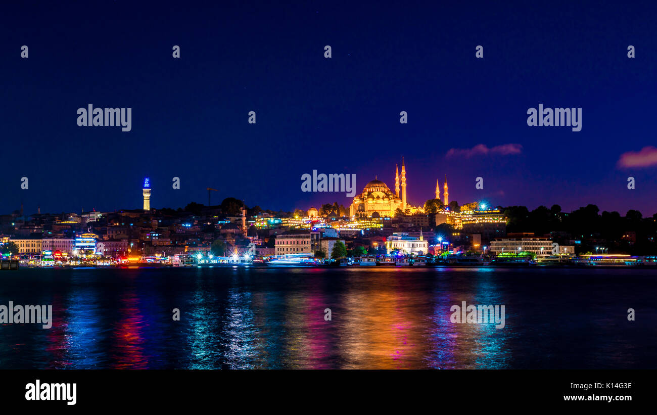 istanbul mosque in the night turkey Stock Photo - Alamy