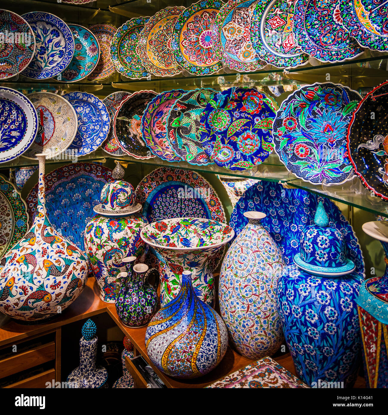 Turkish ceramics on sale at the Grand Bazaar in Istanbul, Turkey ...