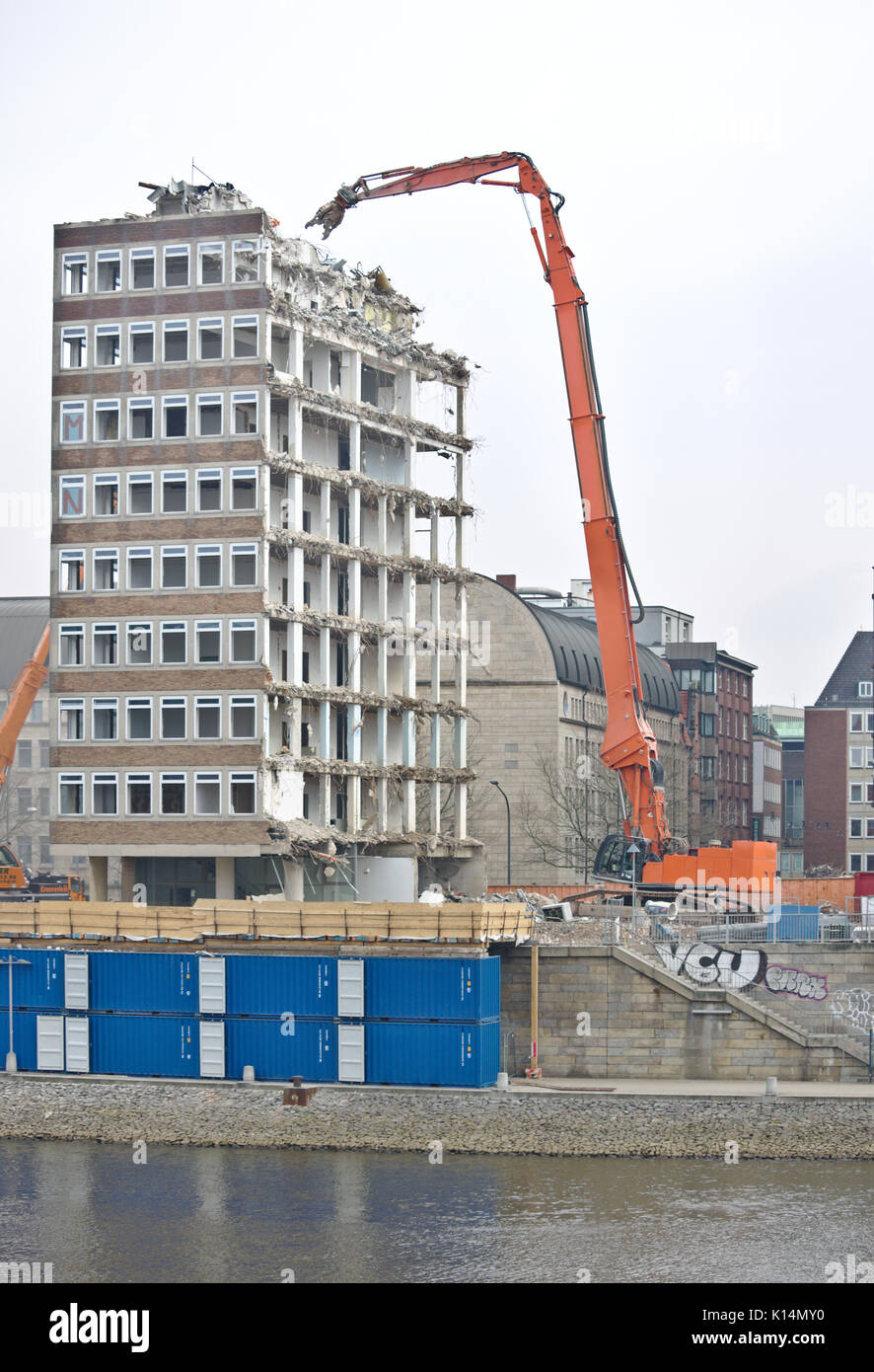 Demolition of high rise building hi-res stock photography and images ...