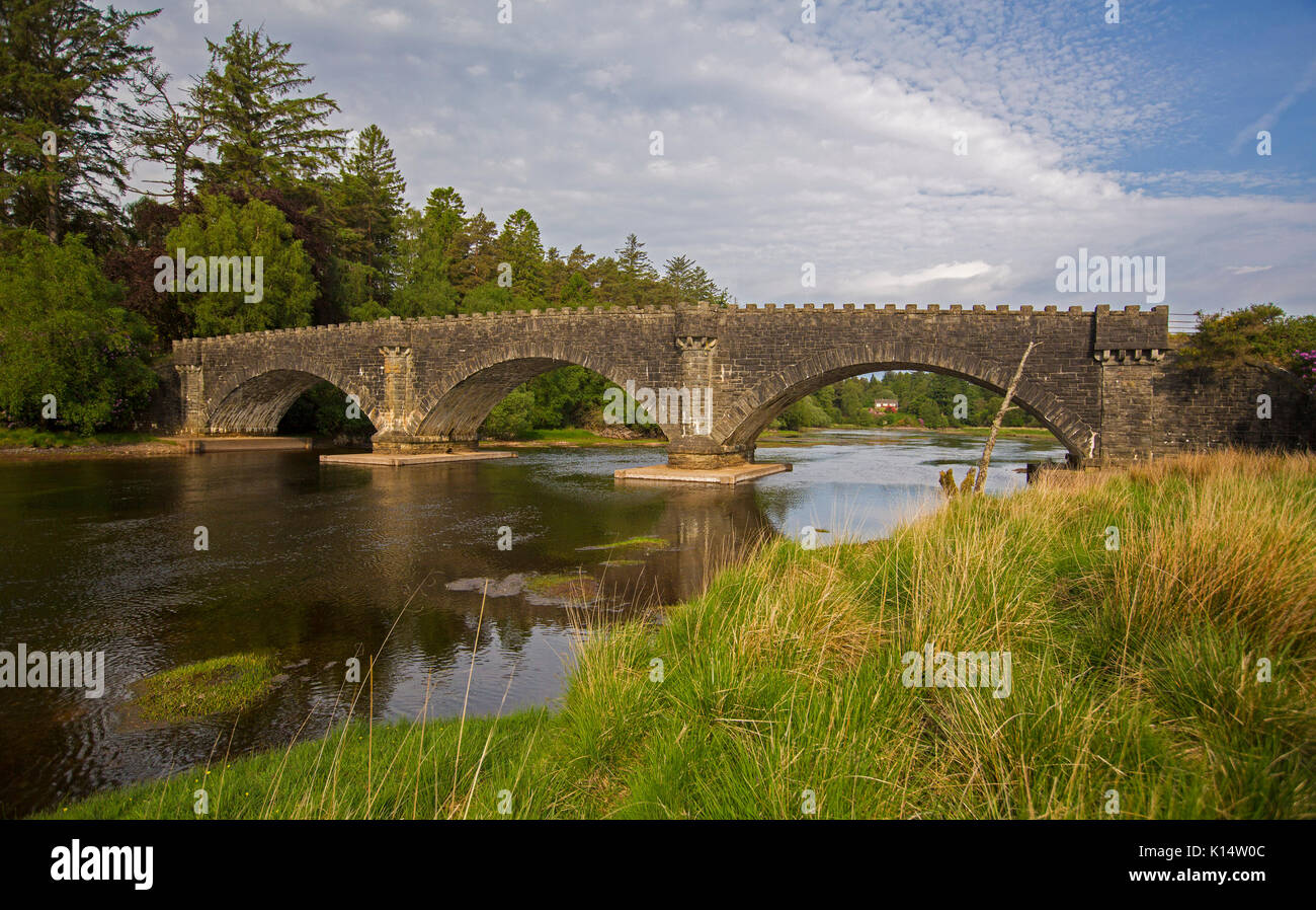 Old stone bridge in scotland hi-res stock photography and images - Alamy