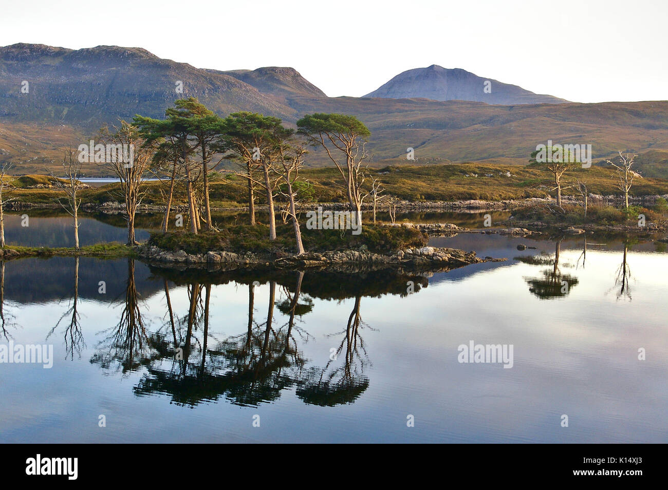 Loch assynt fishing High Resolution Stock Photography and Images - Alamy