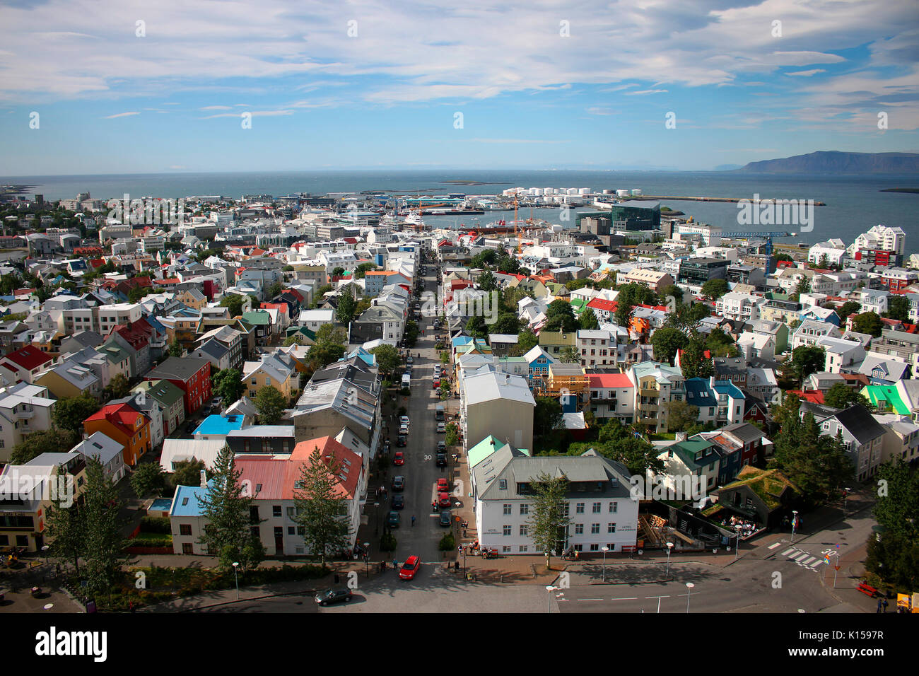 Ausblick auf Reykjavik von der Hallgrimskirkja (Hallgrimskirche ...