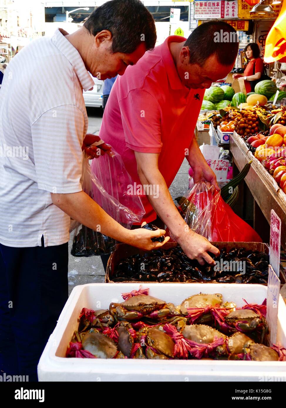 Asian crabs hi-res stock photography and images - Alamy
