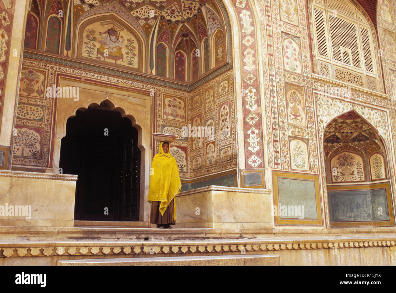 Rajasthani gate hi-res stock photography and images - Alamy