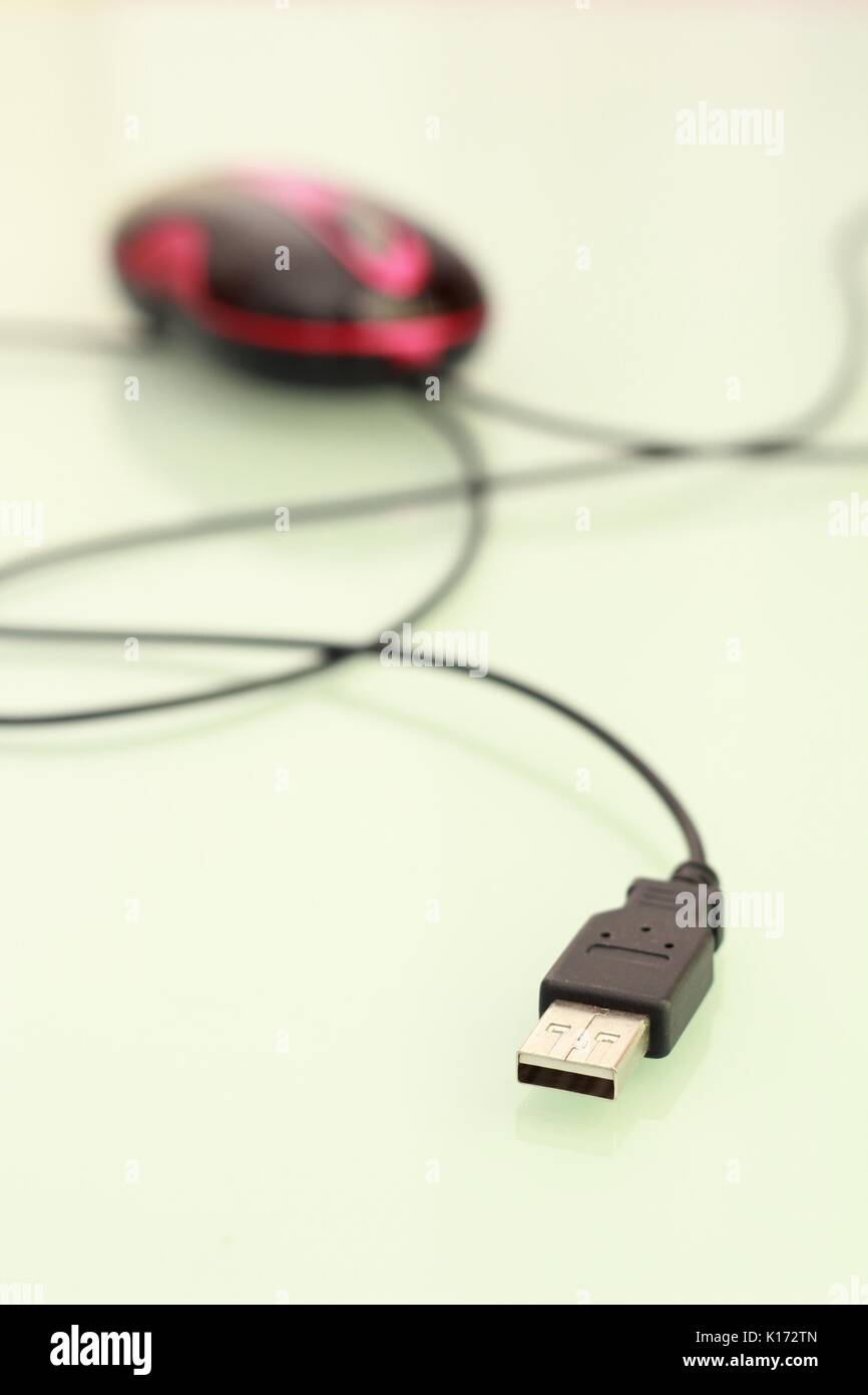 Wired pc mouse hi-res stock photography and images - Alamy