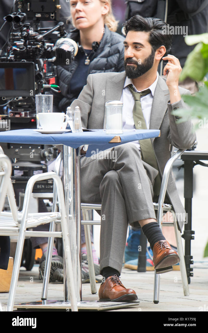 Anna Friel spotted playing with dog whilst on site for the filming of ...