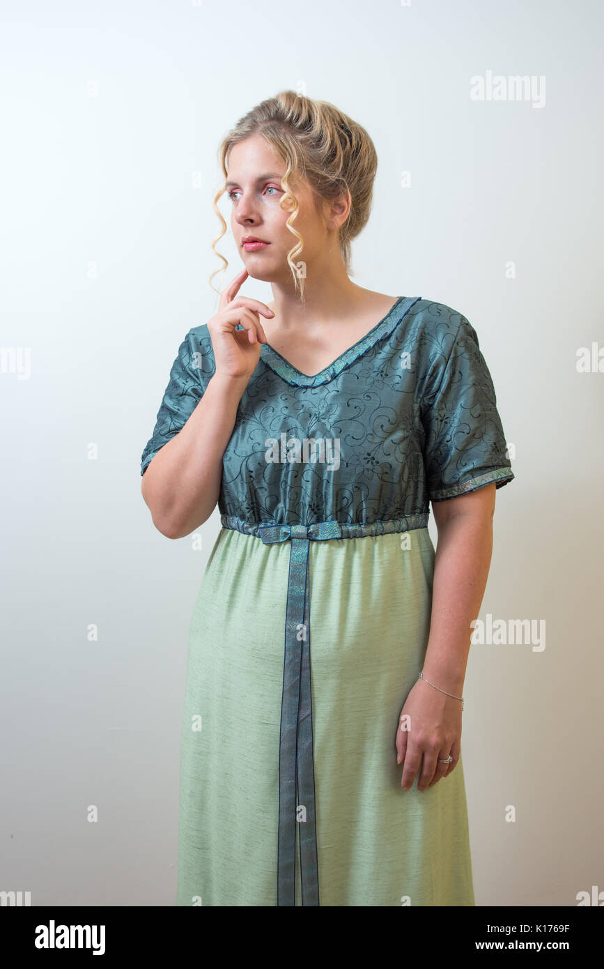 Regency costume hi-res stock photography and images - Alamy