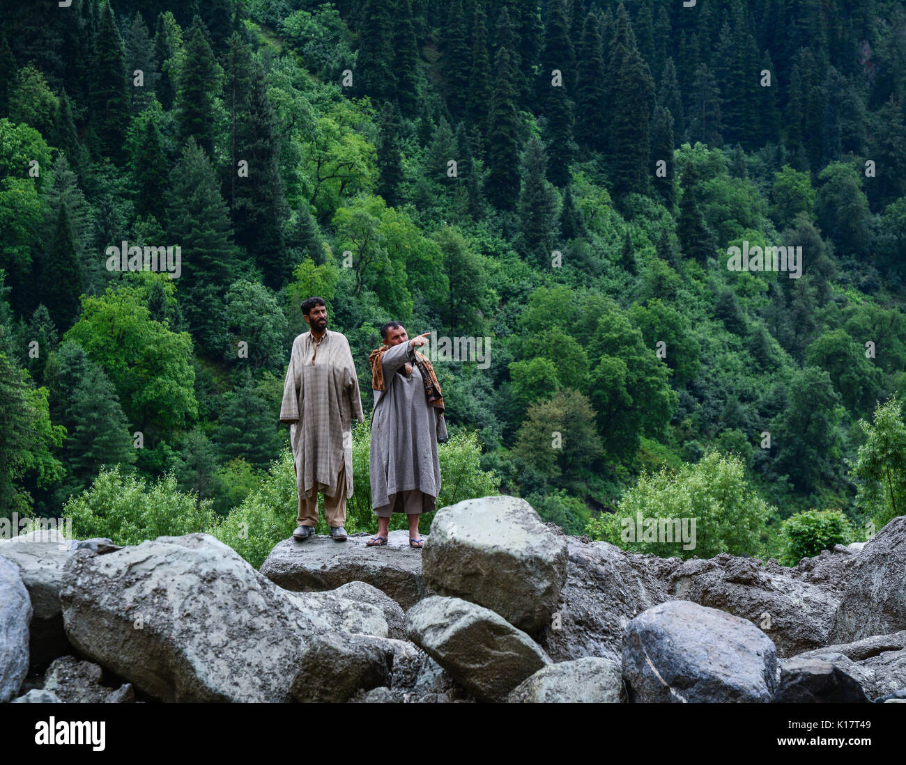 Tribal man india mountain hi-res stock photography and images - Alamy