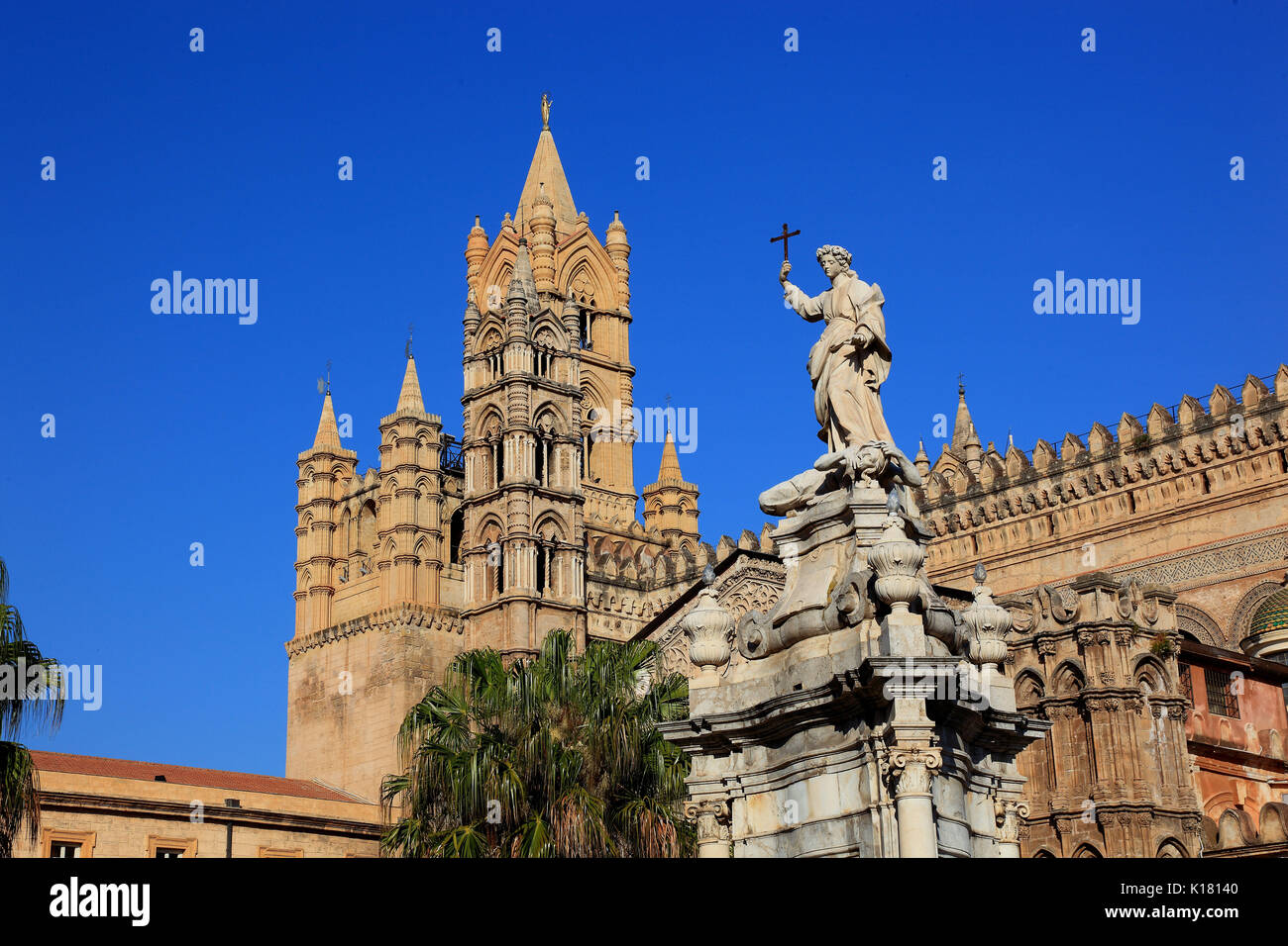 Unesco arab norman palermo churches hi-res stock photography and images ...