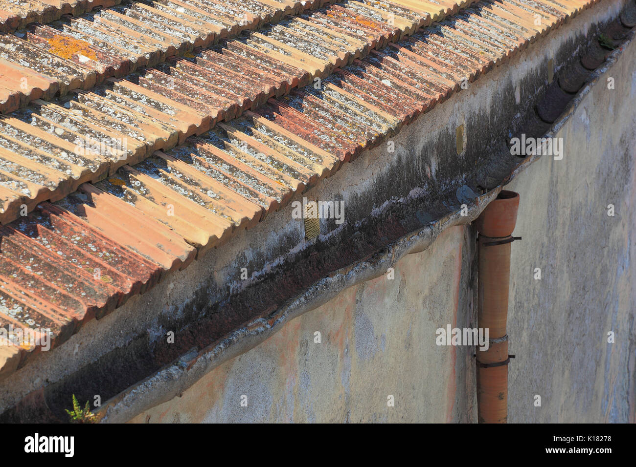 Sicily, city of Palermo, gutters on an old house Stock Photo - Alamy