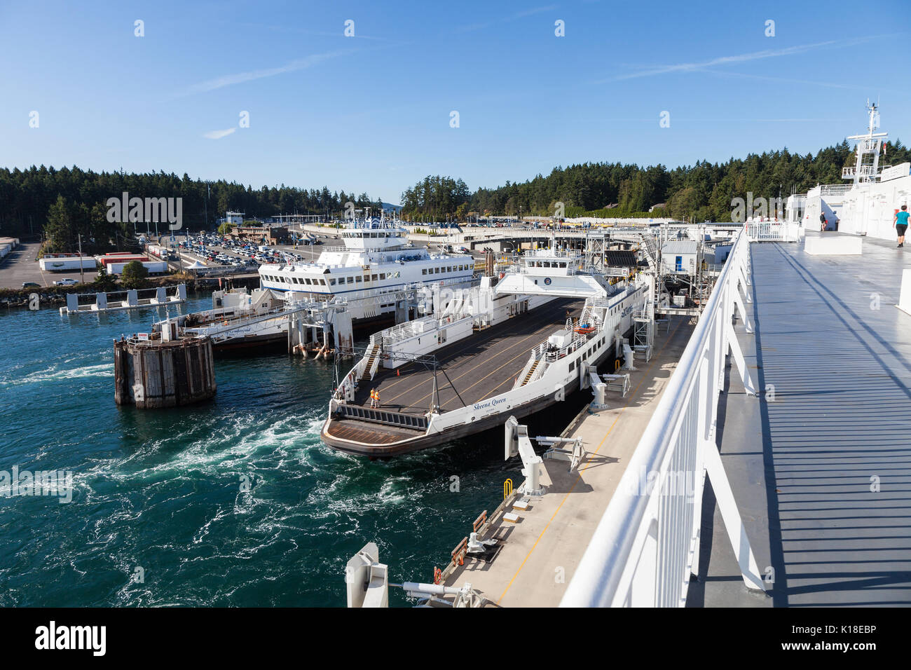 Ferry cars hi-res stock photography and images - Alamy