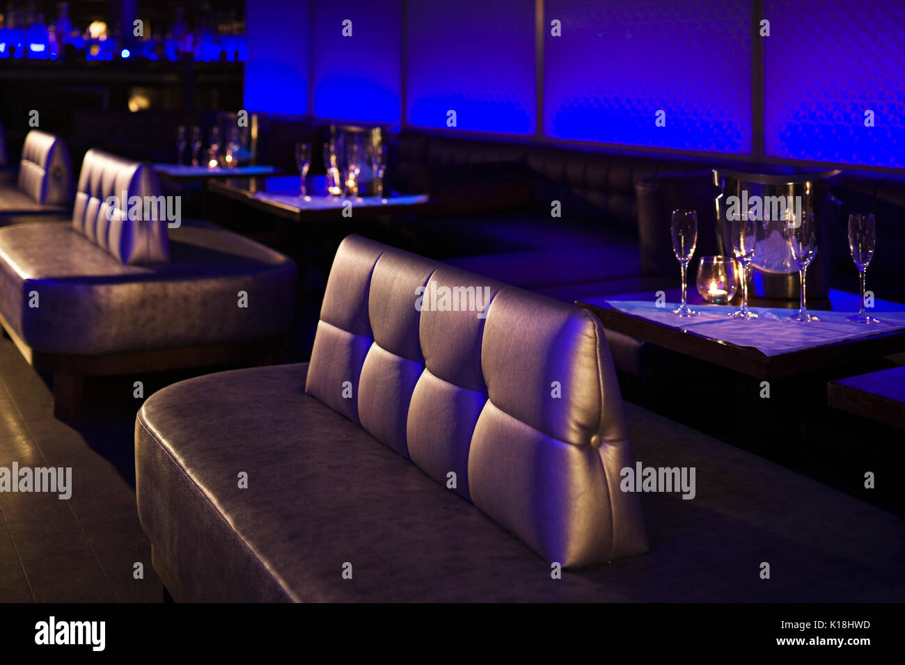 Dinner nightclub hi-res stock photography and images - Alamy