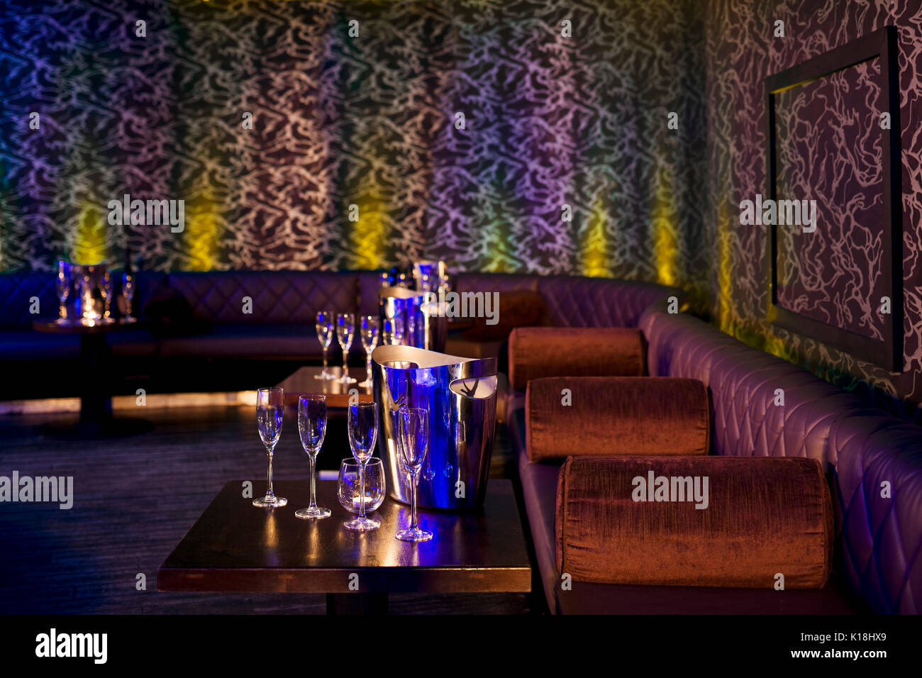 London nightclub interior hi-res stock photography and images - Alamy