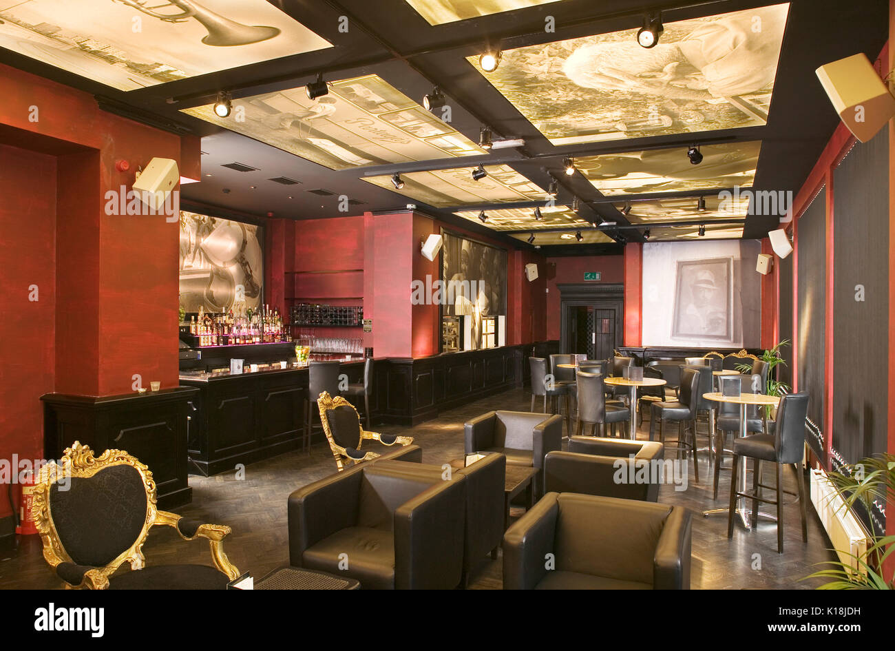 Exclusive london nightclub hi-res stock photography and images - Alamy