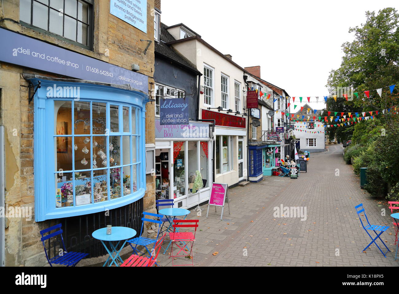 Middle Row at Chipping Norton, UK Stock Photo - Alamy