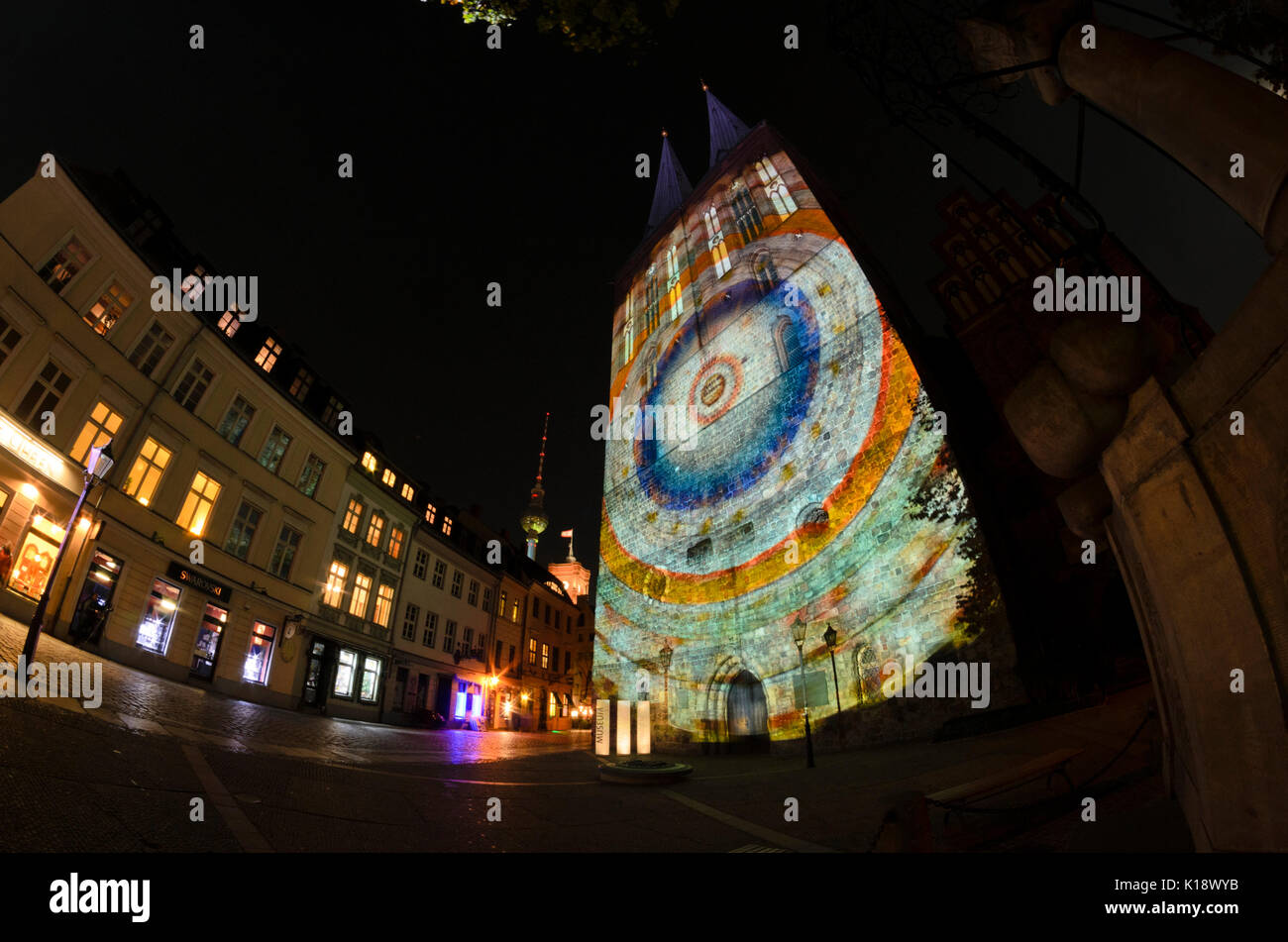 Projection on building hi-res stock photography and images - Alamy