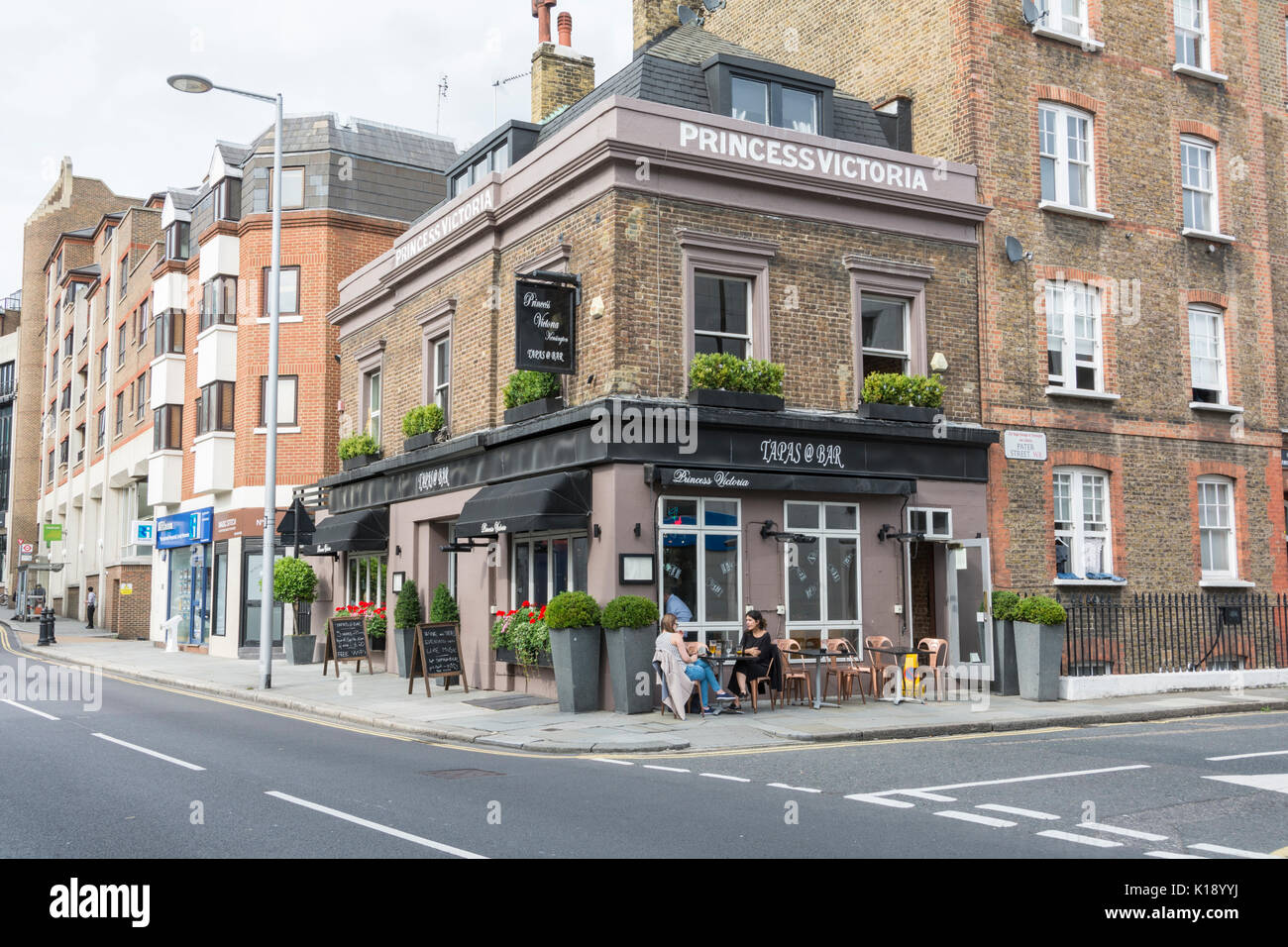Princess victoria pub london hi-res stock photography and images - Alamy