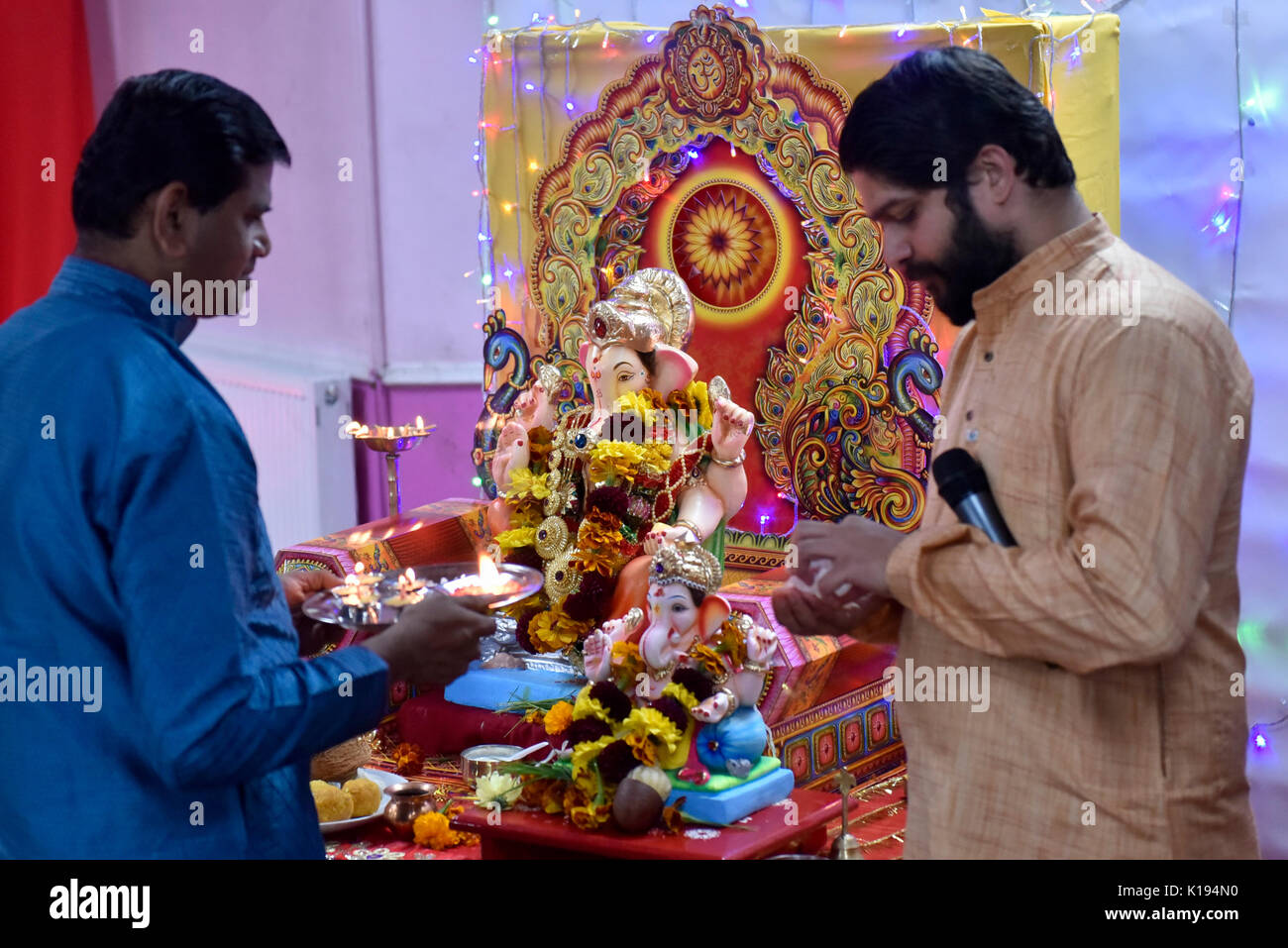 Slough hindu temple hi-res stock photography and images - Alamy