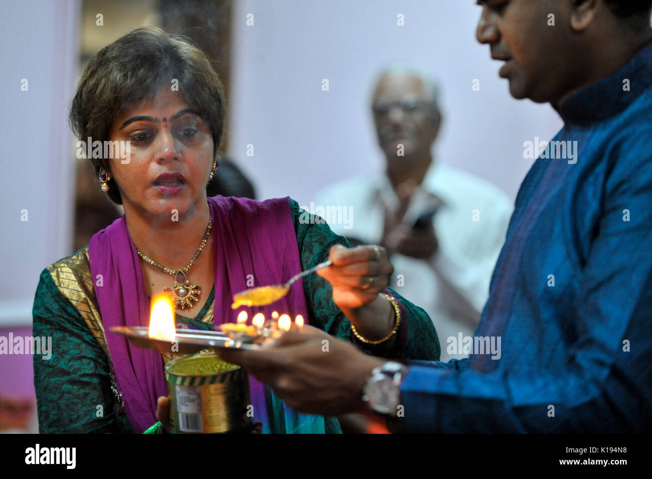 Slough hindu temple hi-res stock photography and images - Alamy