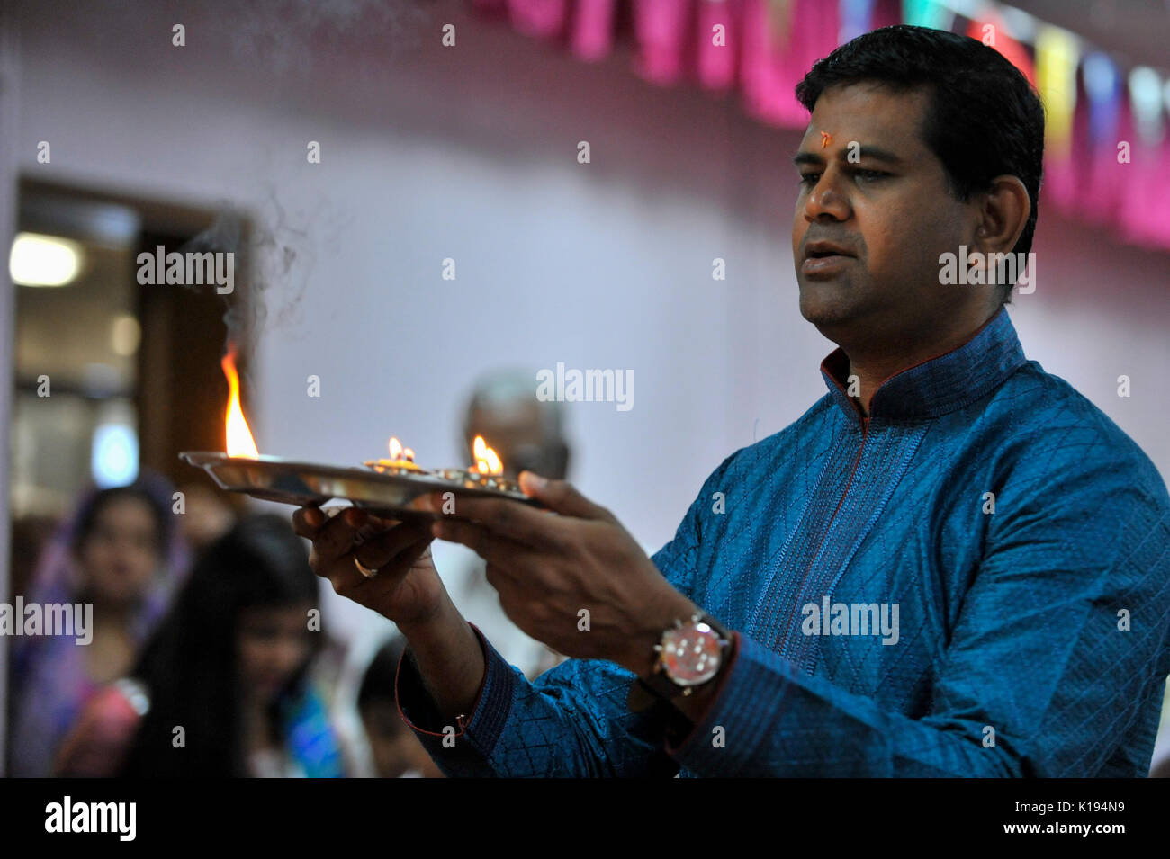 Slough hindu temple hi-res stock photography and images - Alamy