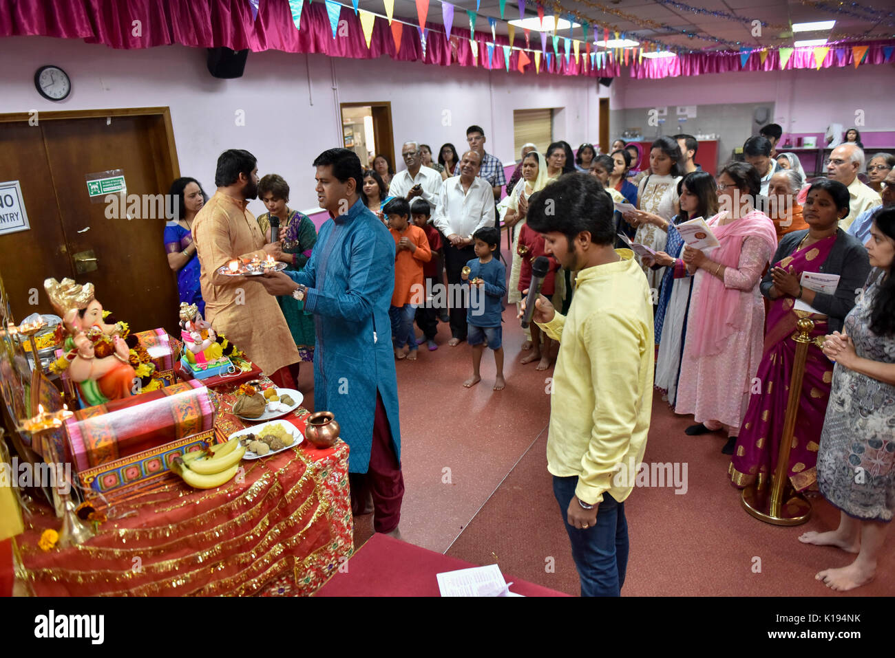 Slough hindu temple hi-res stock photography and images - Alamy