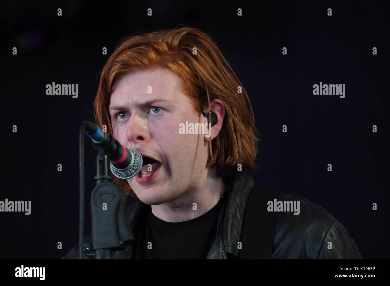 The amazons matt thomson hi-res stock photography and images - Alamy