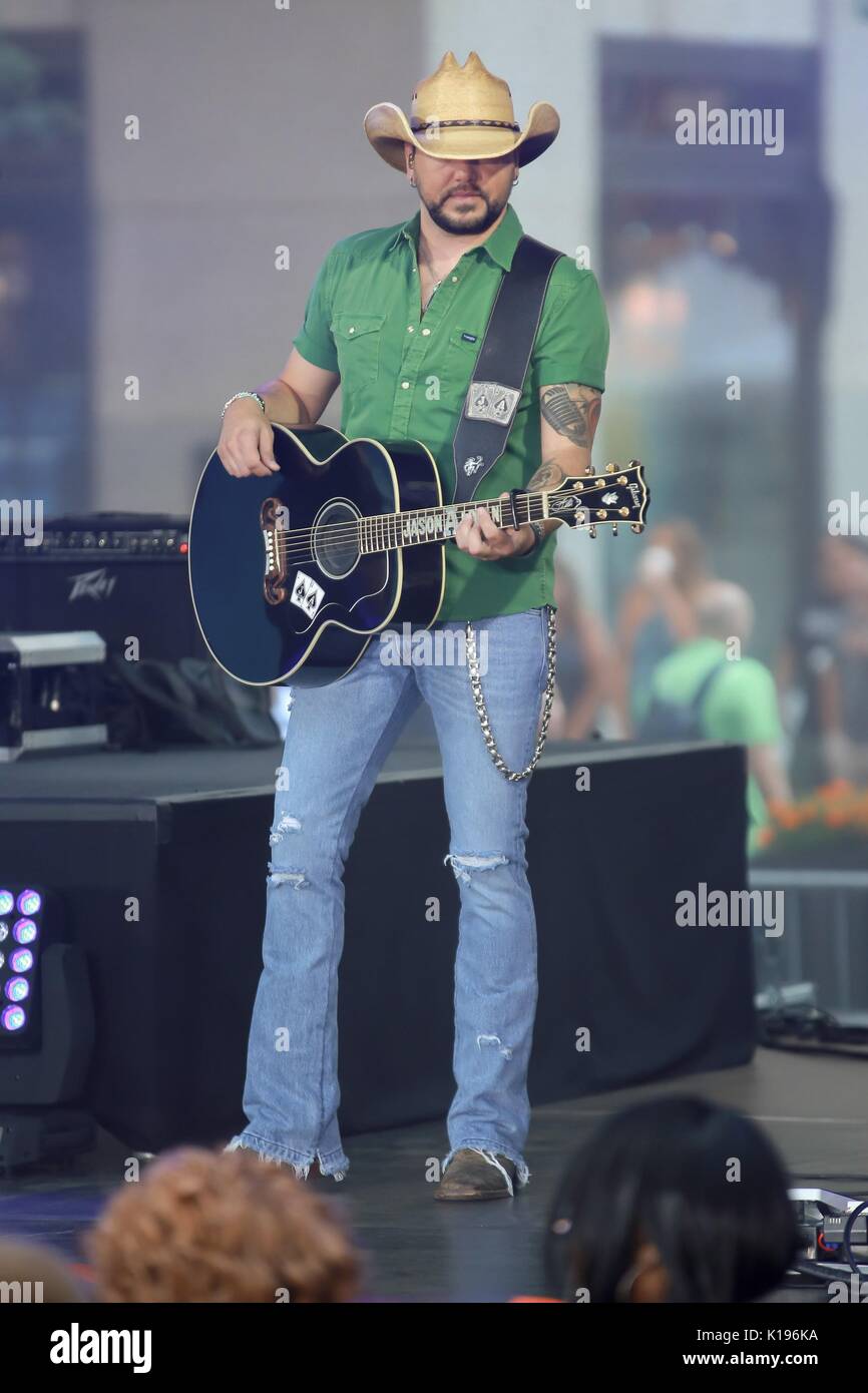 Jason Aldean on stage for NBC Today Show Concert with Jason Aldean ...
