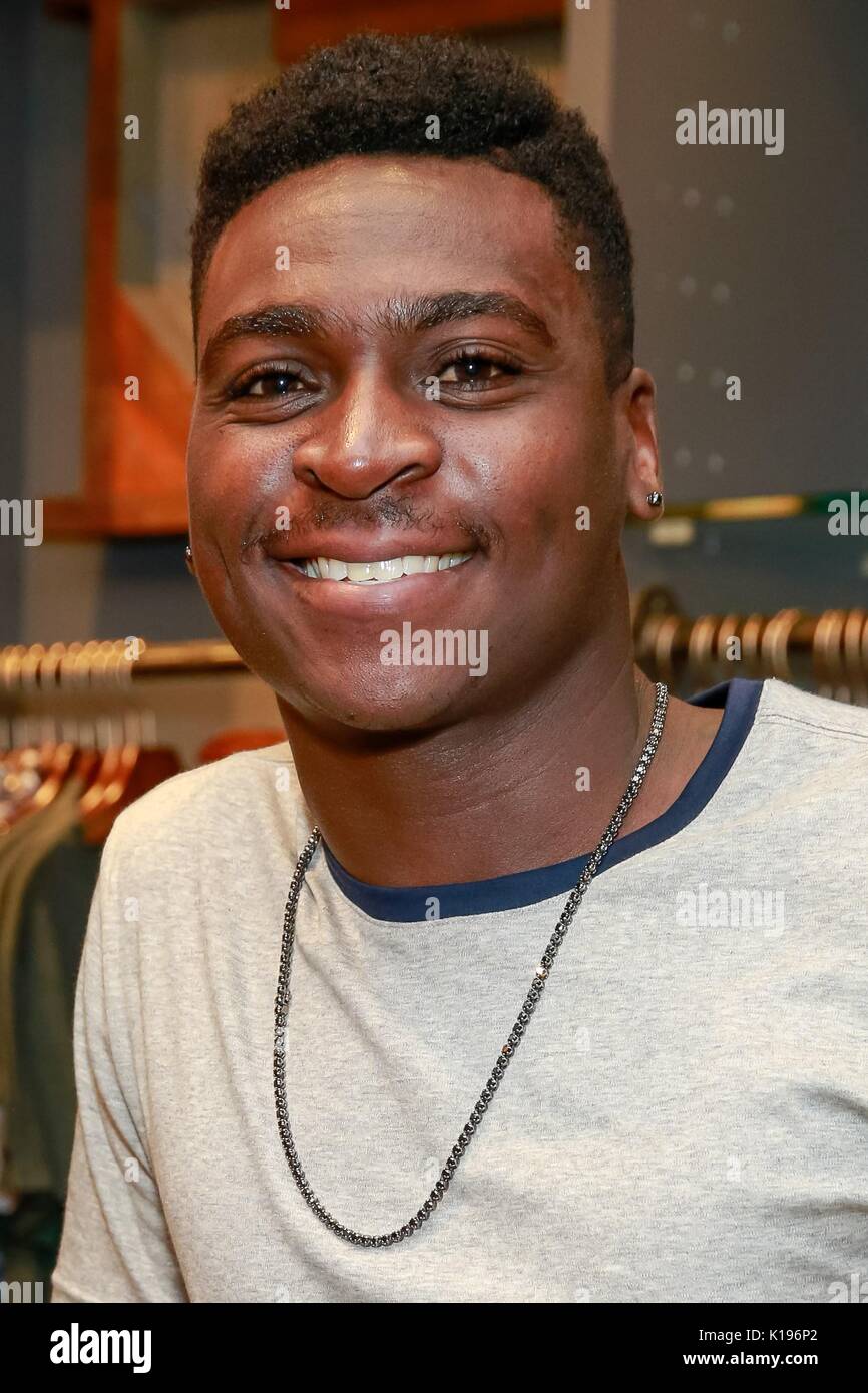 Didi Gregorius at in-store appearance for Banana Republic Rapid ...