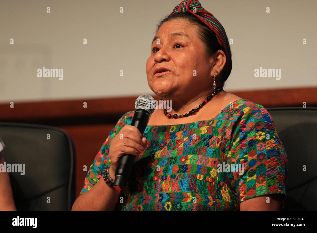 Rigoberta Menchu Stock Photos & Rigoberta Menchu Stock Images - Alamy
