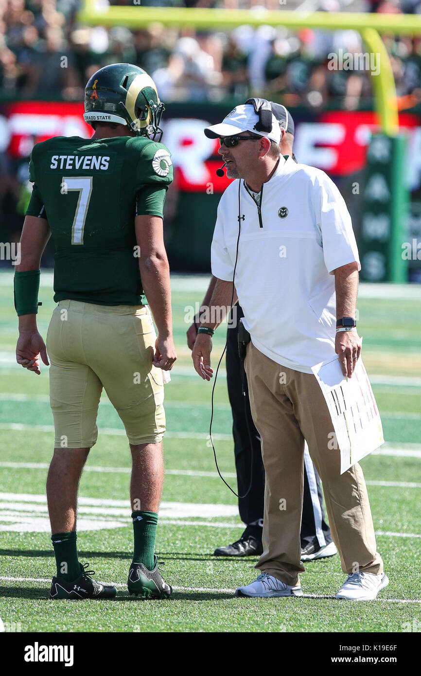 August 26, 2017: Colorado State quarterback Nick Stevens confers with ...