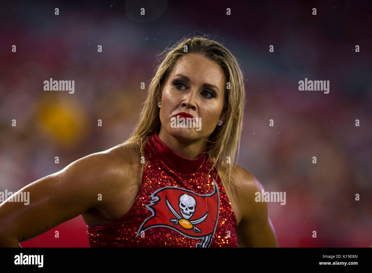 Cheerleader in rain hi-res stock photography and images - Alamy
