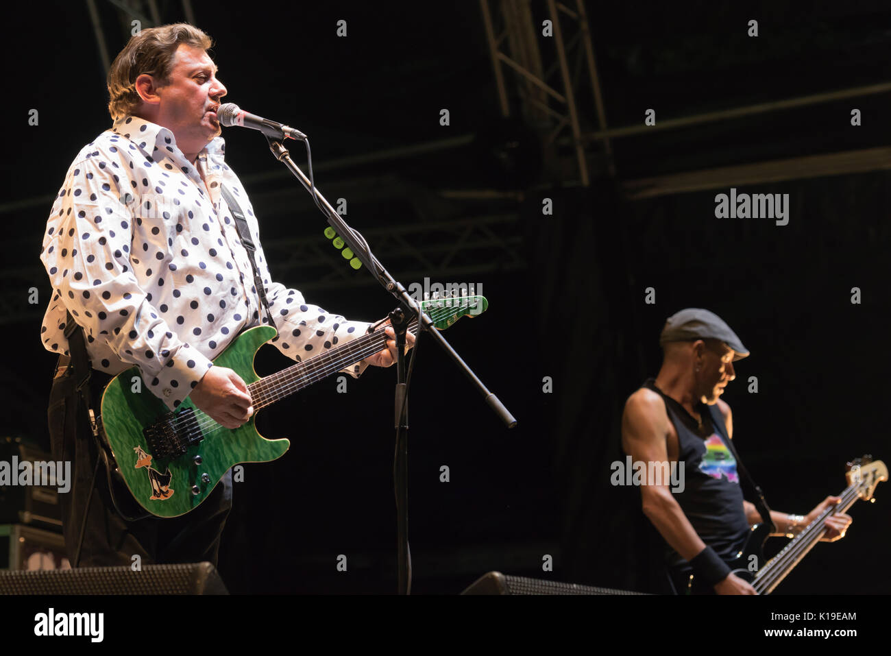 Punks ireland hi-res stock photography and images - Alamy