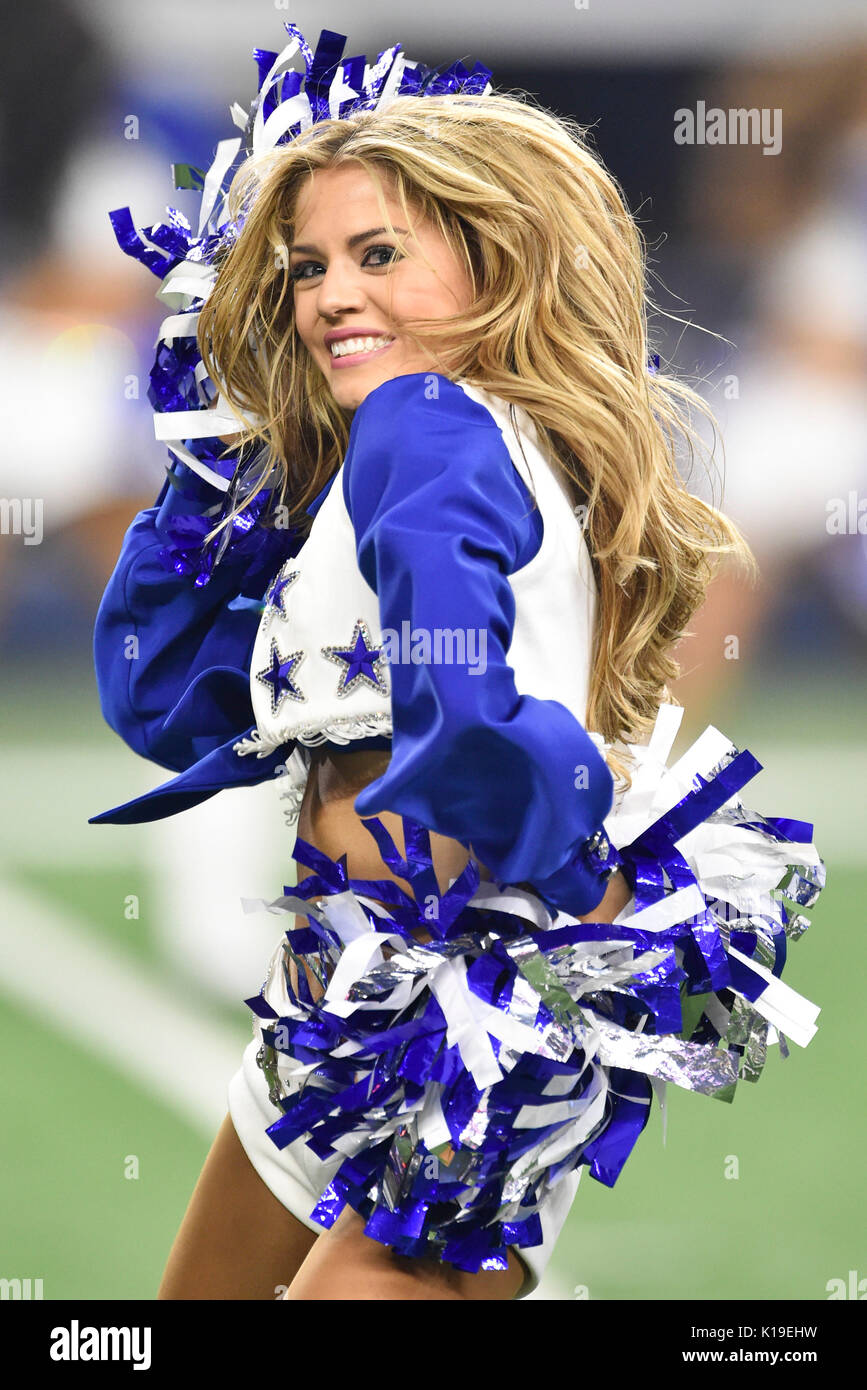 Dallas Cowboys Cheerleaders High Resolution Stock Photography and ...