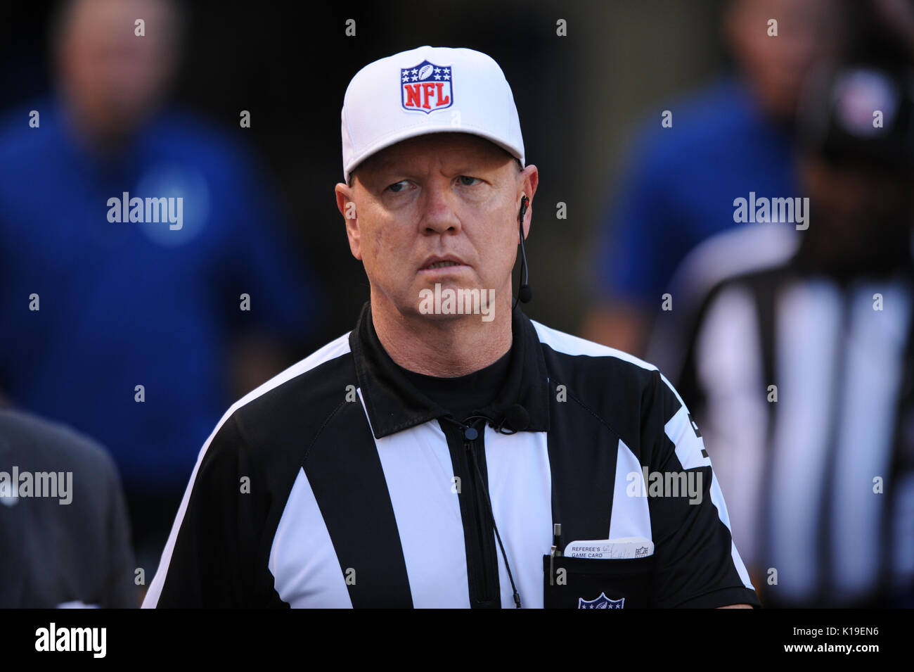 Pittsburgh, USA. 26th August, 2017. August 26th, 2017: Referee Carl ...